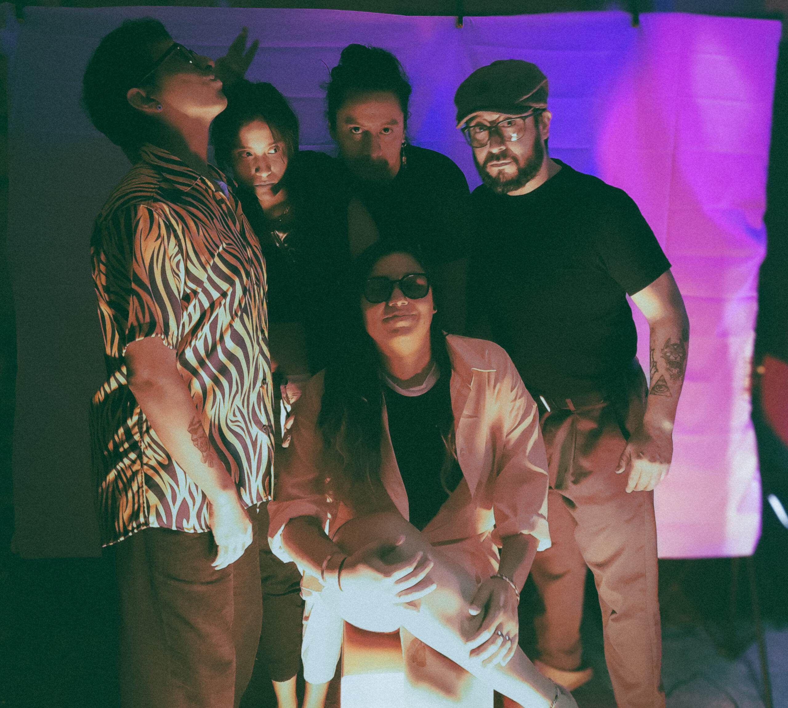 THE FUNNIES Deslumbra Con “Agua & Sal”, Su Single Debut - Playlist Magazine