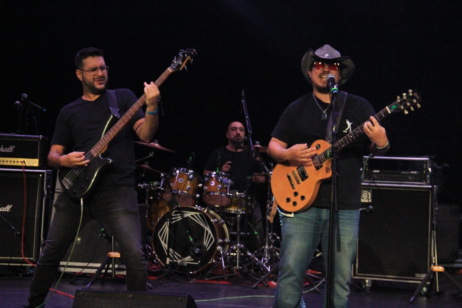 El músico colombiano David Mora estrena ‘Mi historia’, ‘Cuánto te ...