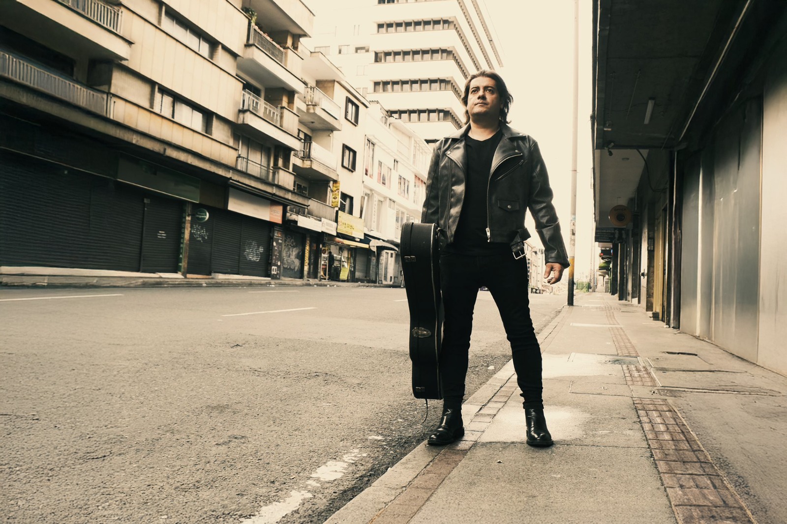 El colombiano Camilo Valencia estrena ‘555’, un disco para reconectarse con el amor propio ...