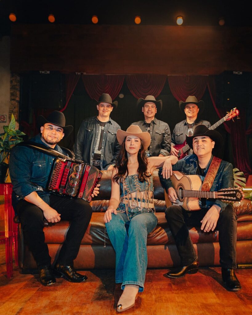 El Cruce Generacional del Norteño: Sofi Saar y Grupo Costumbre ...